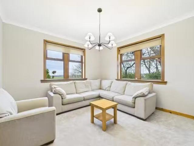 3 bedroom detached house for rent in Hillend, Edinburgh, Midlo.