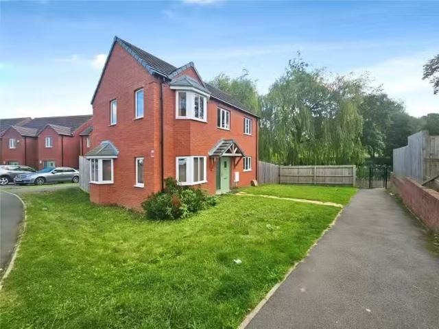 3 bedroom detached house for rent in John Brooks Avenue, Smeth.