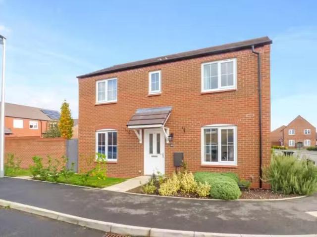 3 bedroom detached house for rent in Oak Place, Bidford on Avo.