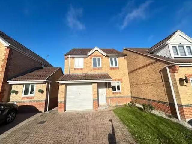 3 bedroom detached house for rent in Old Hall Farm Road, St. H.