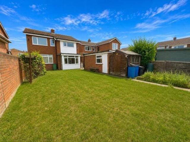 3 bedroom detached house for rent in Orchard Street, Kempston, Bedford, MK42