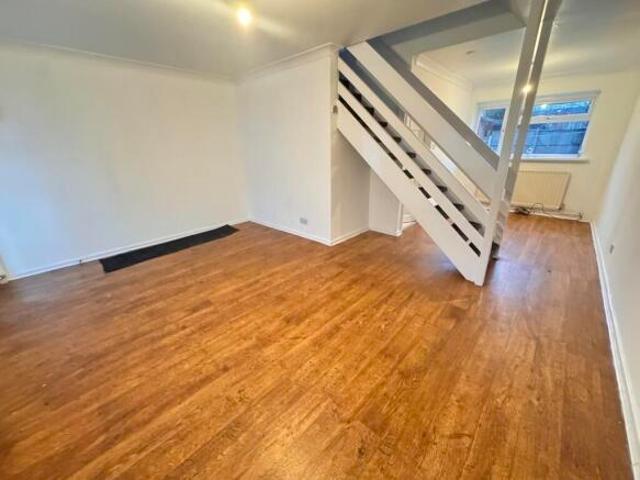 3 bedroom detached house for rent in Lowe Street, Wolverhampton, WV6