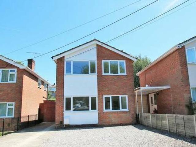3 bedroom detached house for rent in Lower New Road West End Southampton SO30