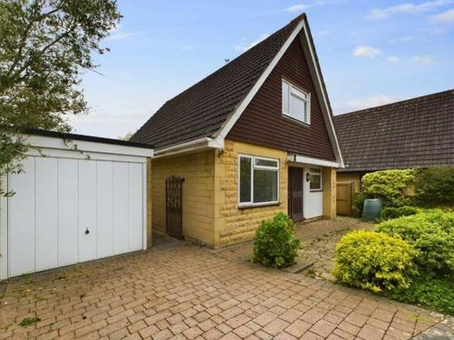 3 Bedroom Detached House For Rent In Lower Westwood