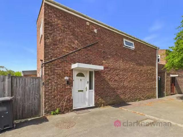 3 bedroom detached house for rent in Long Banks, Harlow, CM18
