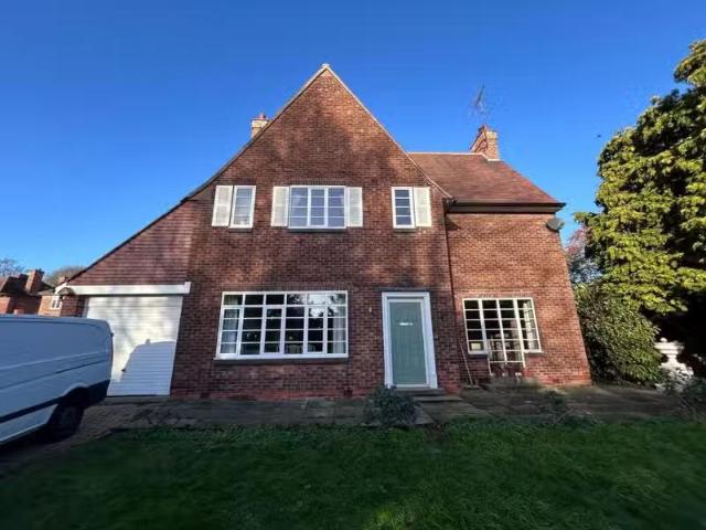3 bedroom detached house for rent in Longcroft Park, Beverley.
