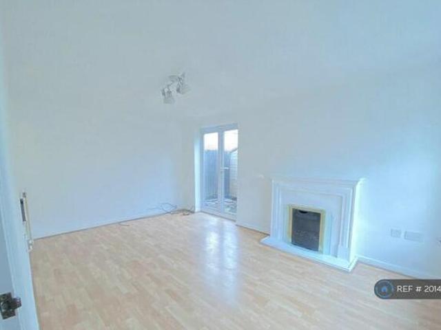 3 Bedroom Detached House For Rent In London