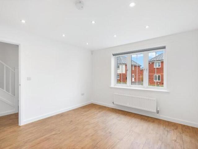 3 bedroom detached house for rent in Langley Chase, Derby, Derbyshire, DE22