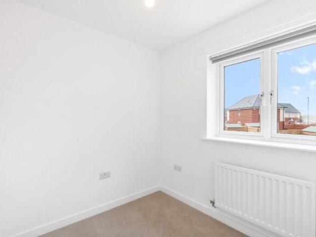 3 bedroom detached house for rent in Langley Chase, Derby, Derbyshire, DE22