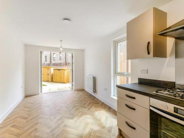 3 bedroom detached house for rent in Leaf Living at Beckley Place, Oxford, OX3