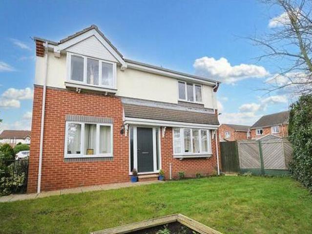 3 Bedroom Detached House For Rent In Leeds