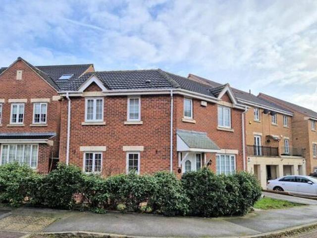 3 Bedroom Detached House For Rent In Leeds, West Yorkshire