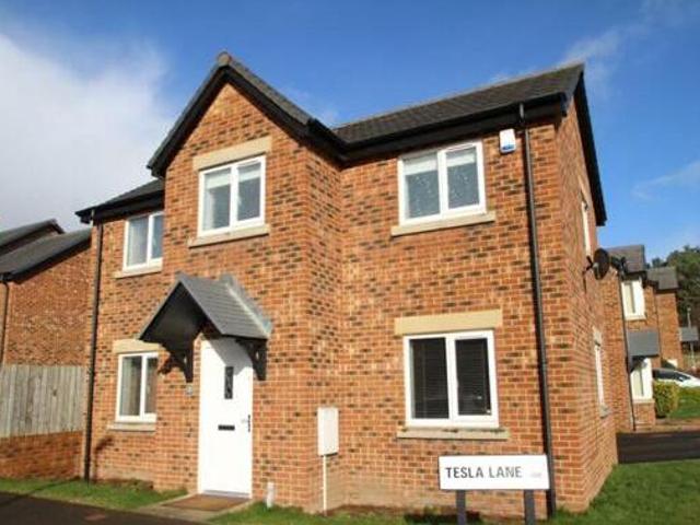 3 Bedroom Detached House For Rent In Leeds, West Yorkshire