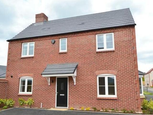 3 Bedroom Detached House For Rent In Leigh Sinton