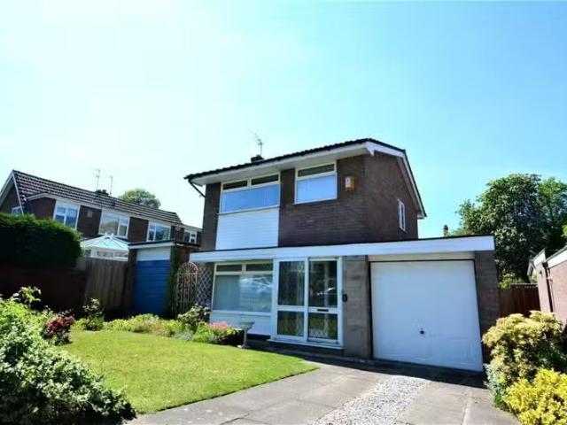 3 bedroom detached house for rent in Lions Close, Prenton, Wir.