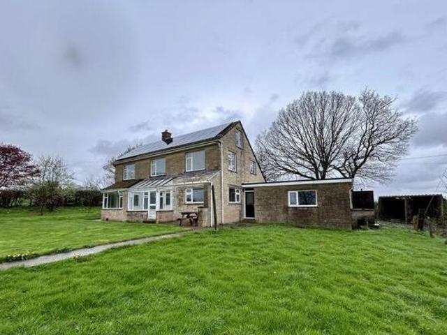 3 Bedroom Detached House For Rent In Llanvapely