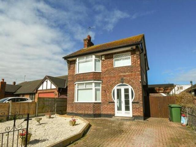 3 Bedroom Detached House For Rent In Moreton