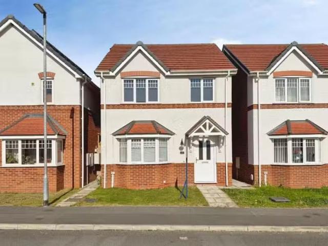 3 bedroom detached house for rent in Mayfield Park, Saltney, C.
