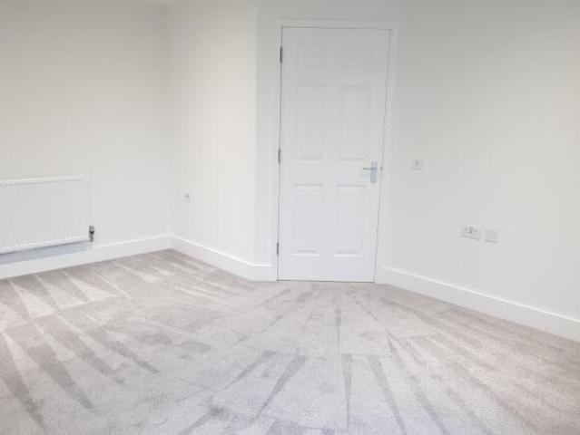 3 bedroom detached house for rent in Maple Crescent, West End, Hampshire, SO30