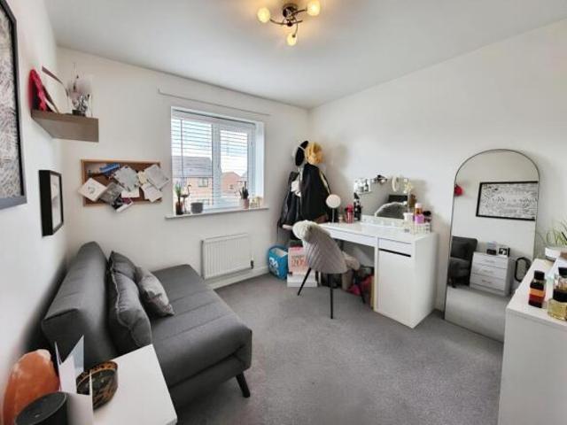 3 bedroom detached house for rent in Merton Crescent, Heaton Moor, Stockport, SK4