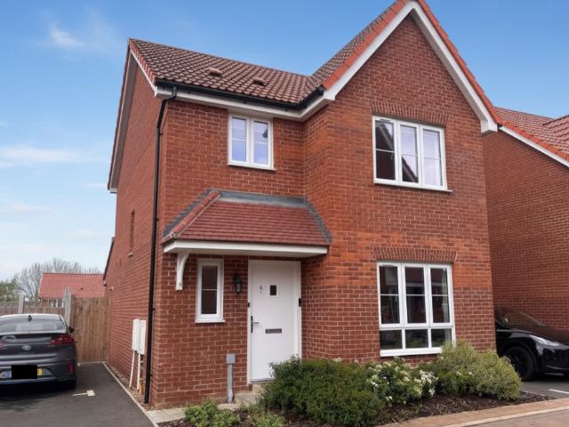 3 bedroom detached house for rent in Milne Gardens, Milton Keynes, Buckinghamshire, MK4