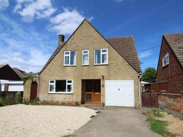3 Bedroom Detached House For Rent In Milton