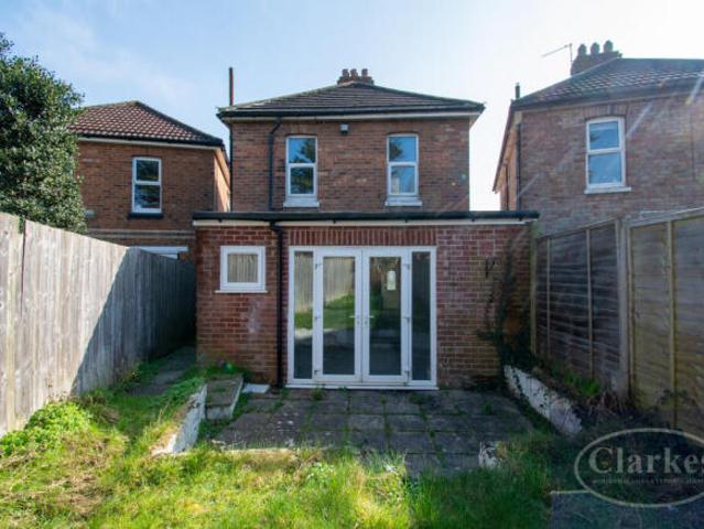 3 bedroom detached house for rent in Muscliffe Road, Winton, Dorset, BH9