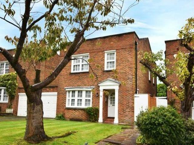 3 Bedroom Detached House For Rent In Northwood, Middlesex