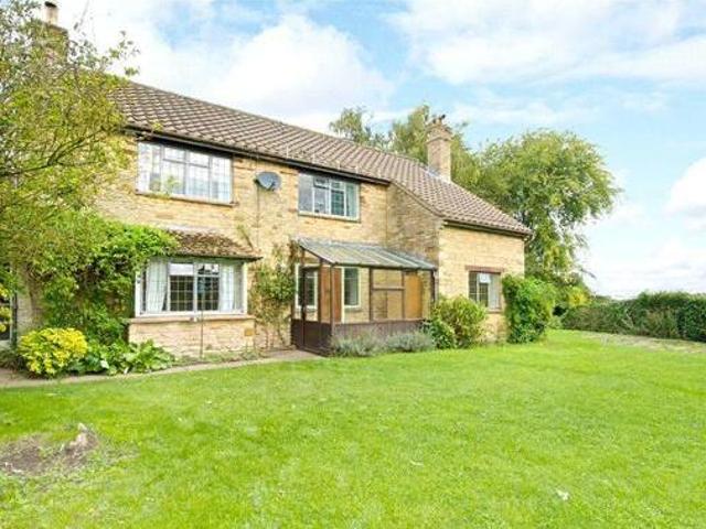 3 Bedroom Detached House For Rent In Northampton, Northamptonshire