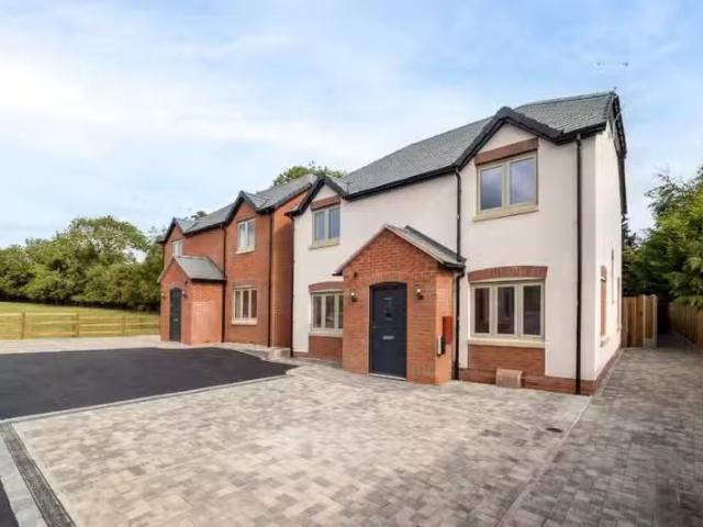 3 bedroom detached house for rent in NEW BUILD Monarchs Rise.
