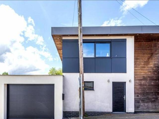 3 Bedroom Detached House For Rent In Southampton, Hampshire