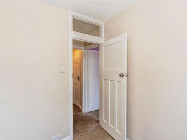 3 bedroom detached house for rent in Salt Hill Way, Slough, SL1
