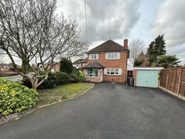 3 Bedroom Detached House For Rent In Shirley