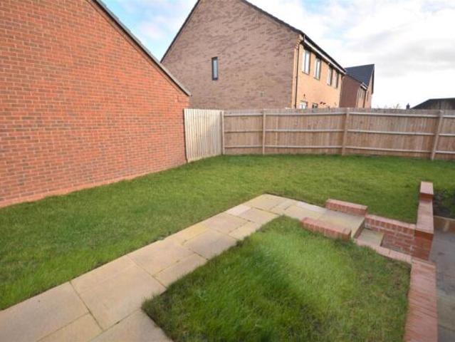 3 bedroom detached house for rent in Springfield Drive, Derby, DE22