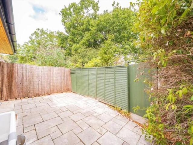3 bedroom detached house for rent in Studland Road, Hanwell, W7