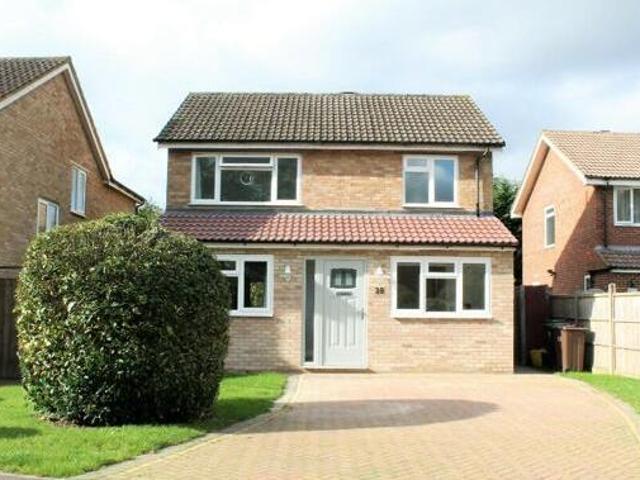 3 Bedroom Detached House For Rent In St. Albans, Hertfordshire
