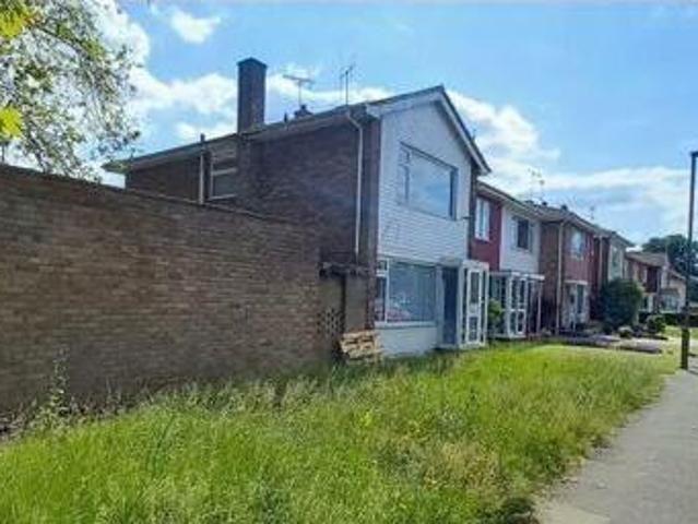 3 Bedroom Detached House For Rent In Staines upon thames