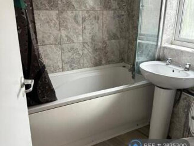 3 bedroom detached house for rent in Sterling Close, Milton Keynes, MK15