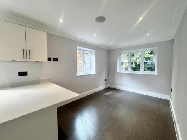 3 bedroom detached house for rent in Surrenden Court, Staplehurst, TN12