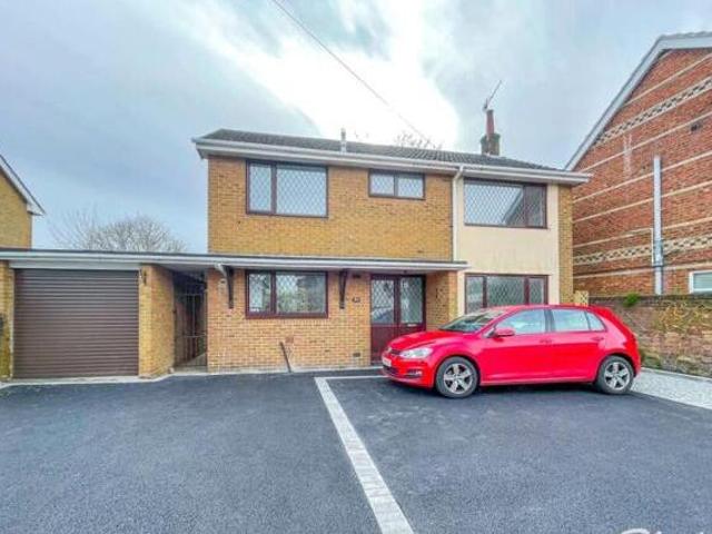 3 Bedroom Detached House For Rent In Poole