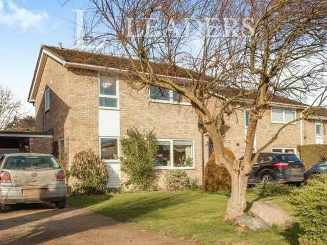 3 bedroom detached house for rent in Payton Way Waterbeach CB25