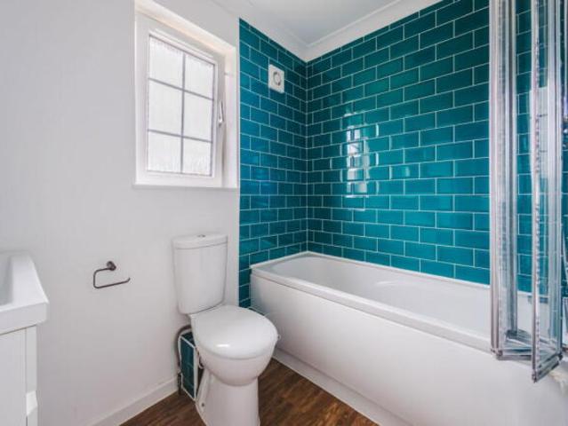 3 bedroom detached house for rent in Pakenham Road, Swindon, SN3 2AQ, SN3