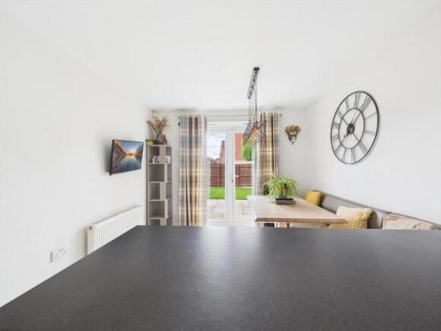 3 bedroom detached house for rent in Parkway, Chellaston, Derby, DE73