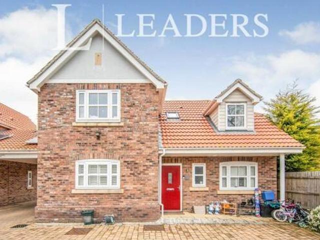 3 Bedroom Detached House For Rent In Parsons Heath