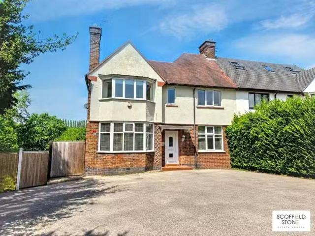 3 bedroom detached house for rent in Pastures Hill, Littleover.