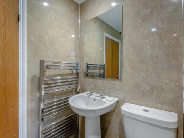 3 bedroom detached house for rent in Plymouth Drive, Sevenoaks, Kent, TN13