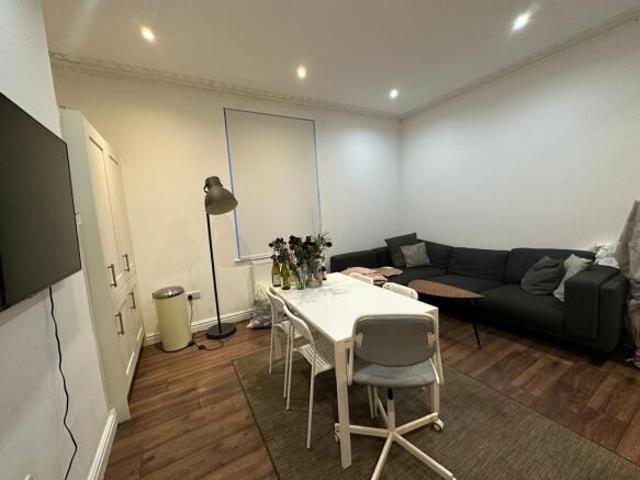 3 bedroom detached house for rent in Queen Square, Leeds, West Yorkshire, LS2