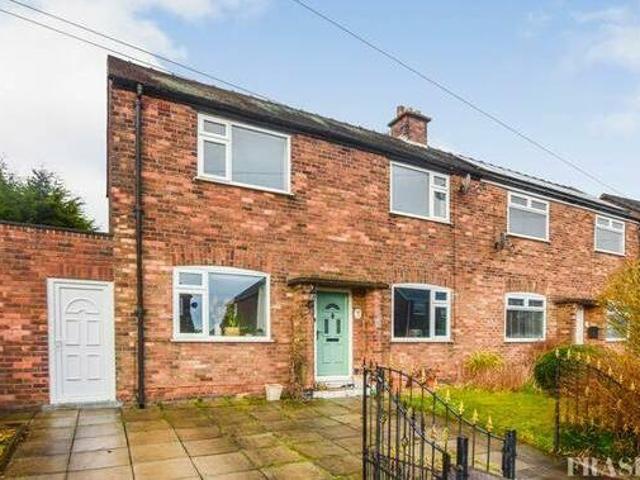3 bedroom detached house for rent in Queens Drive NewtonLeWillows WA12