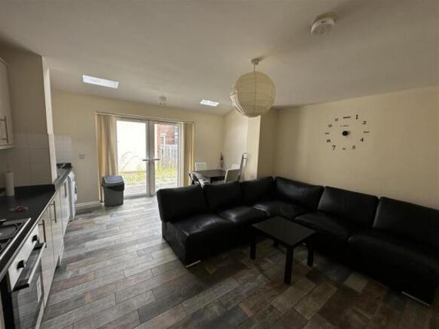 3 bedroom detached house for rent in R1 46 Raglan StreetKingston Upon Hull, HU5