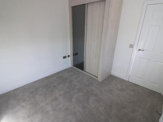 3 bedroom detached house for rent in Rose Avenue, Kirk Ella, Hull, HU10